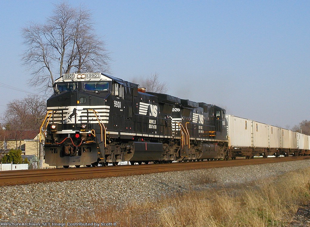 NS 9901 NS 205 NS Chicago Line 2:45 pm